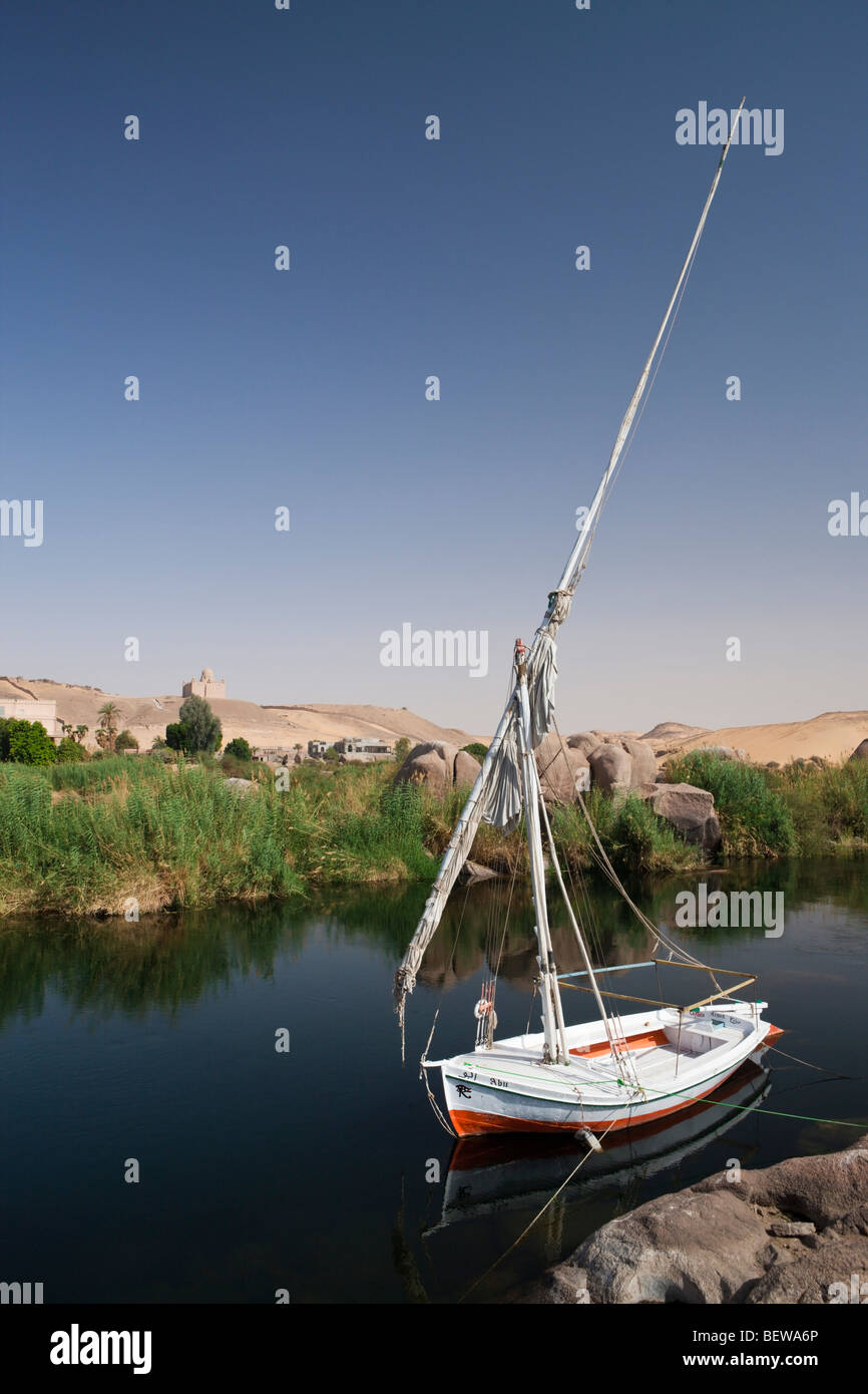 Antico viaggio in barca a vela feluca immagini e fotografie stock ad ...