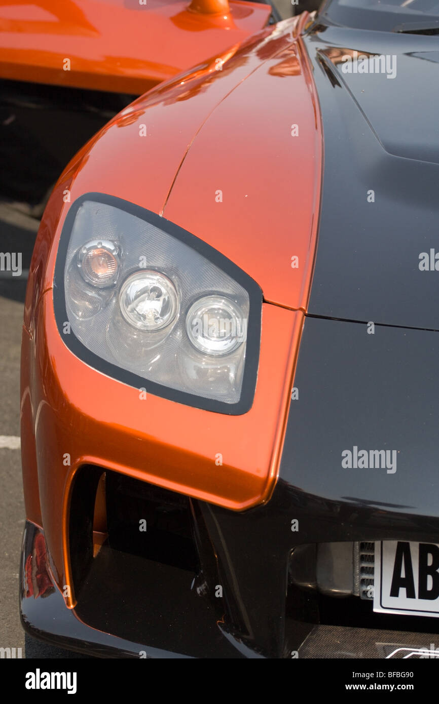 Faro per auto immagini e fotografie stock ad alta risoluzione - Alamy