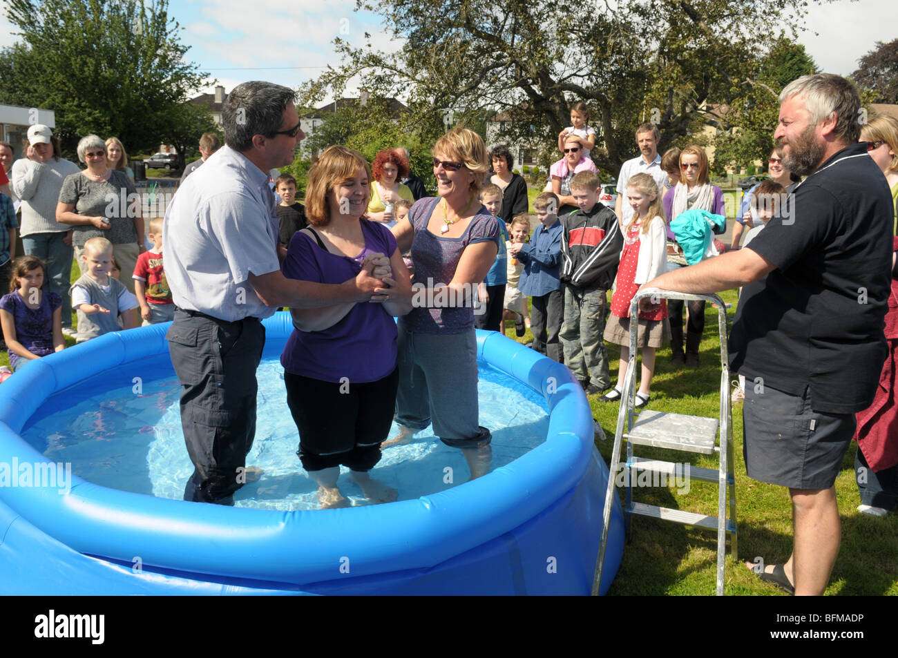 Battesimo di immersione immagini e fotografie stock ad alta risoluzione ...