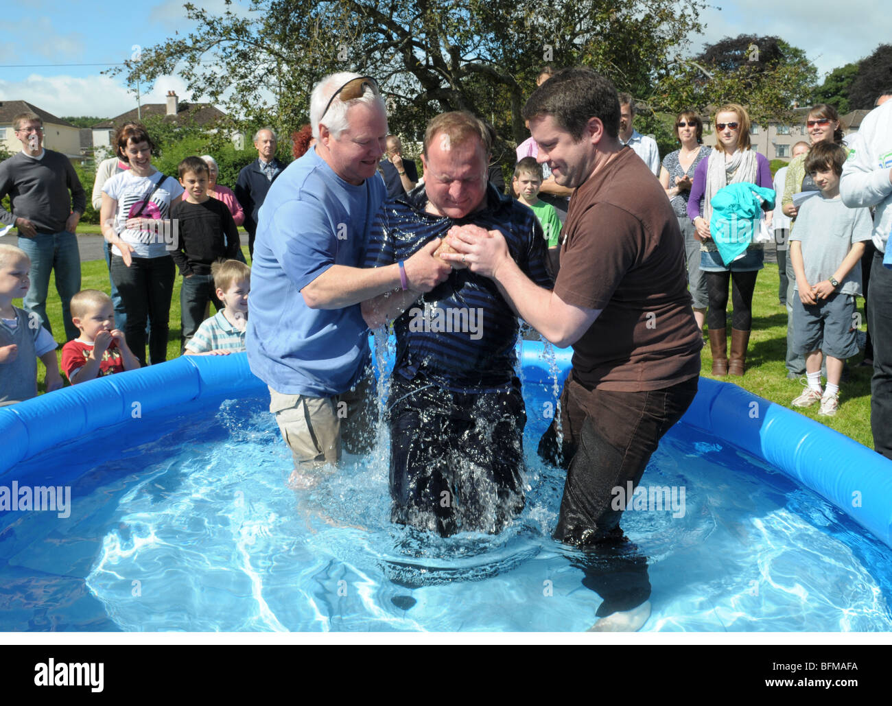 Battesimo di immersione immagini e fotografie stock ad alta risoluzione ...