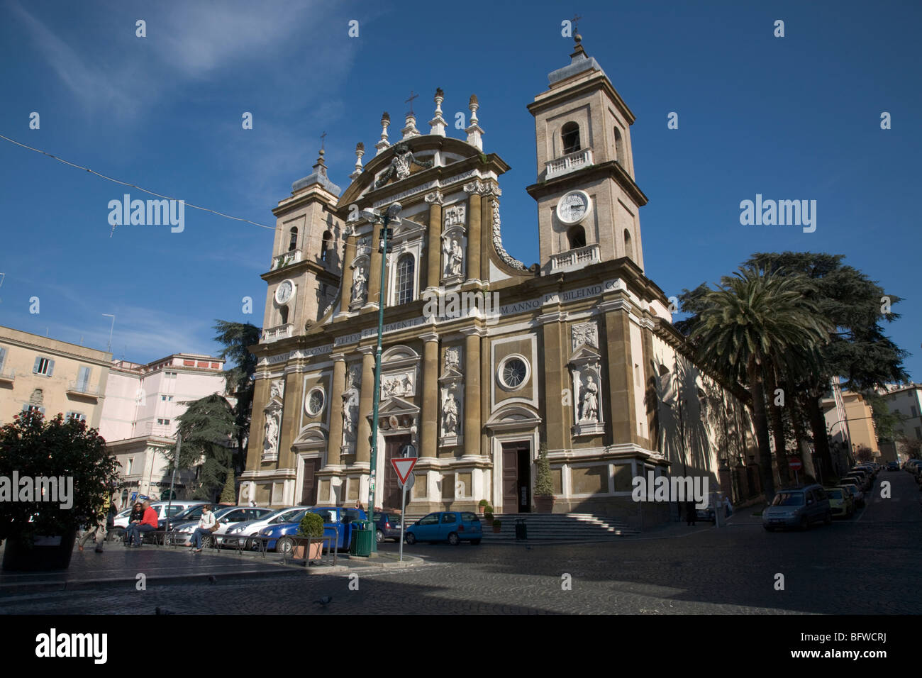 Cattedrale di san pietro apostolo frascati immagini e fotografie stock ...