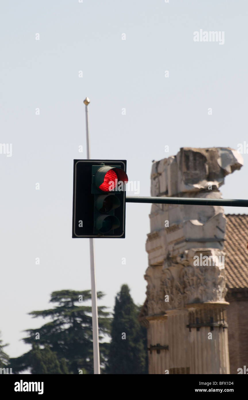 Fermata luce rossa immagini e fotografie stock ad alta risoluzione - Alamy
