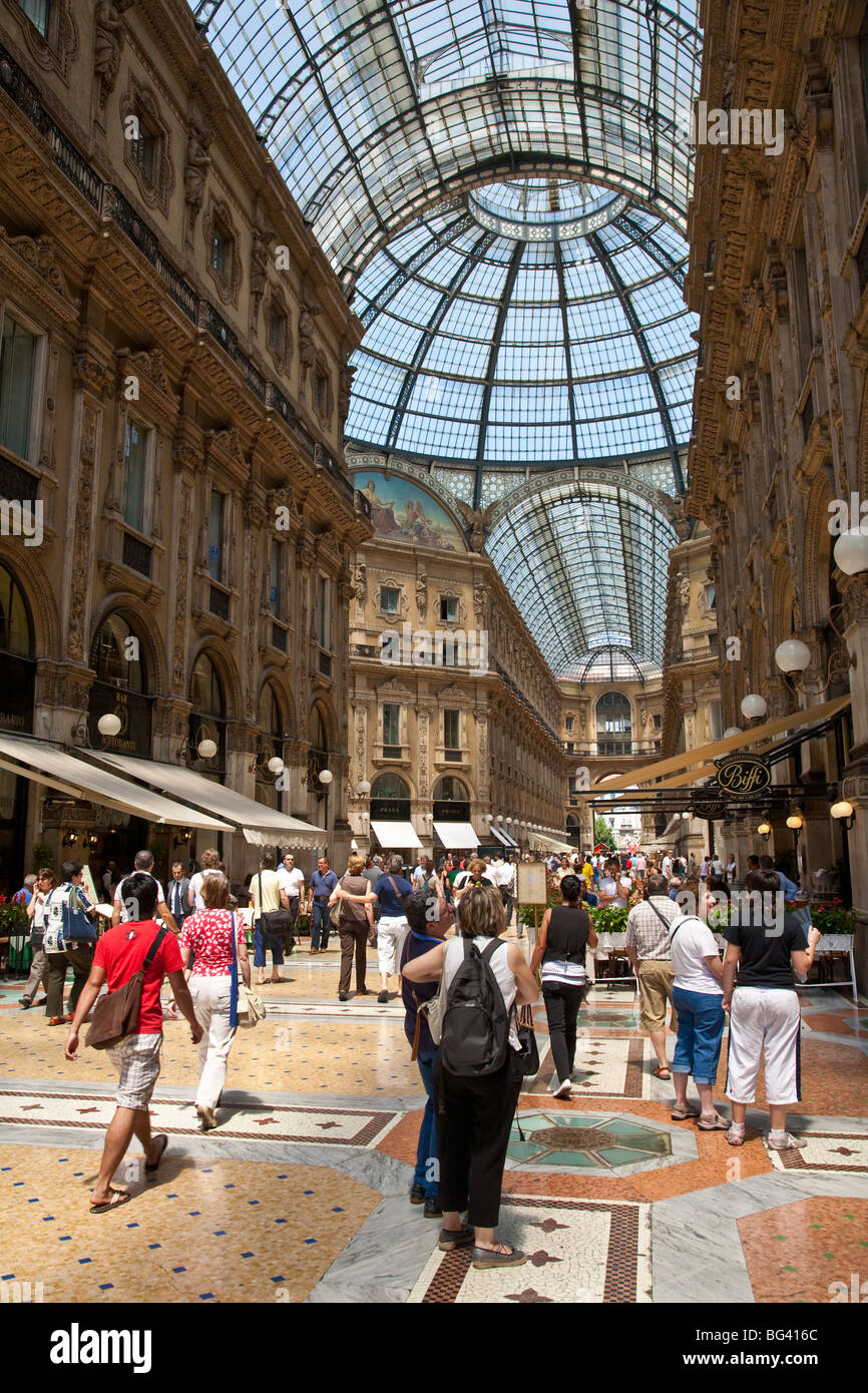 Floor galleria vittorio emanuele ii immagini e fotografie stock ad alta ...