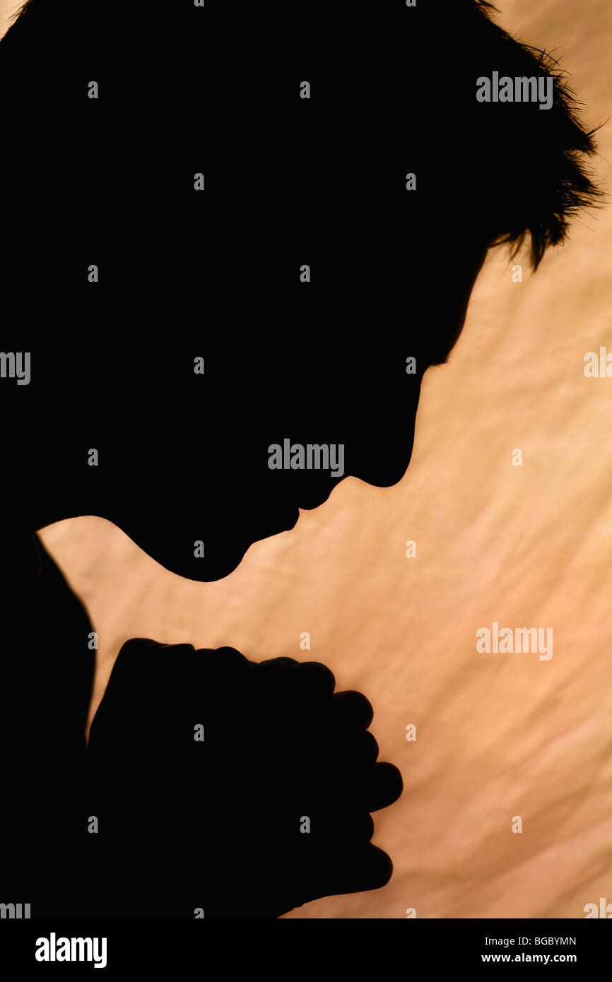 Testa piegata spalle immagini e fotografie stock ad alta risoluzione ...