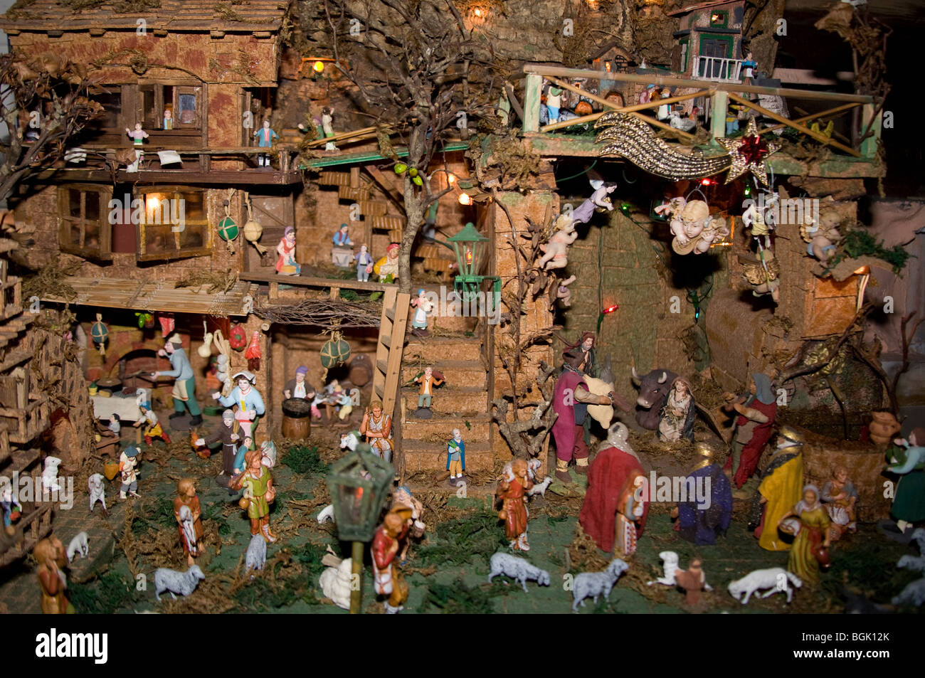 Presepi napoletani immagini e fotografie stock ad alta risoluzione - Alamy