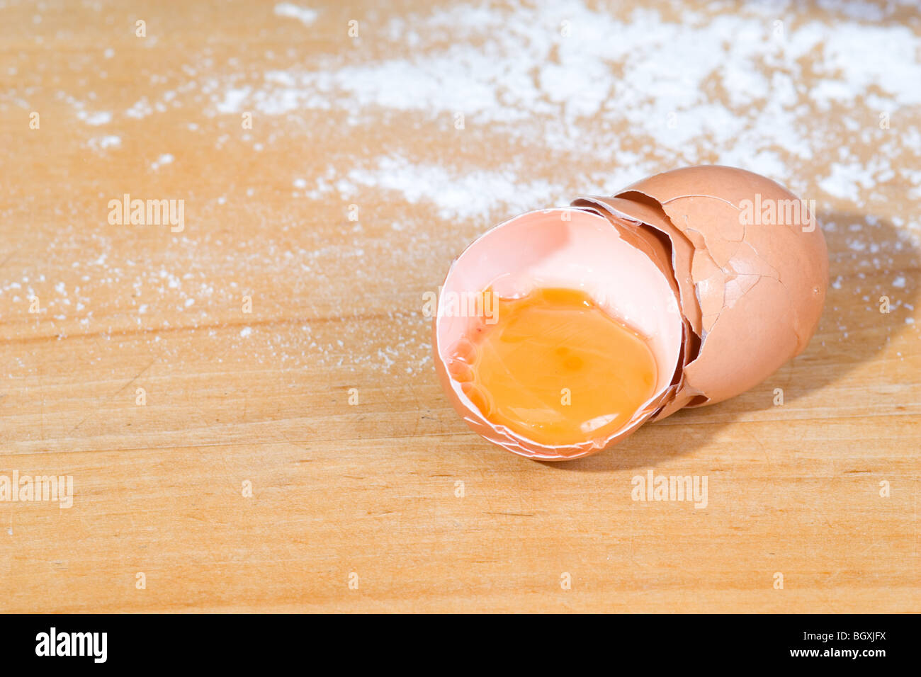Separare il tuorlo immagini e fotografie stock ad alta risoluzione - Alamy