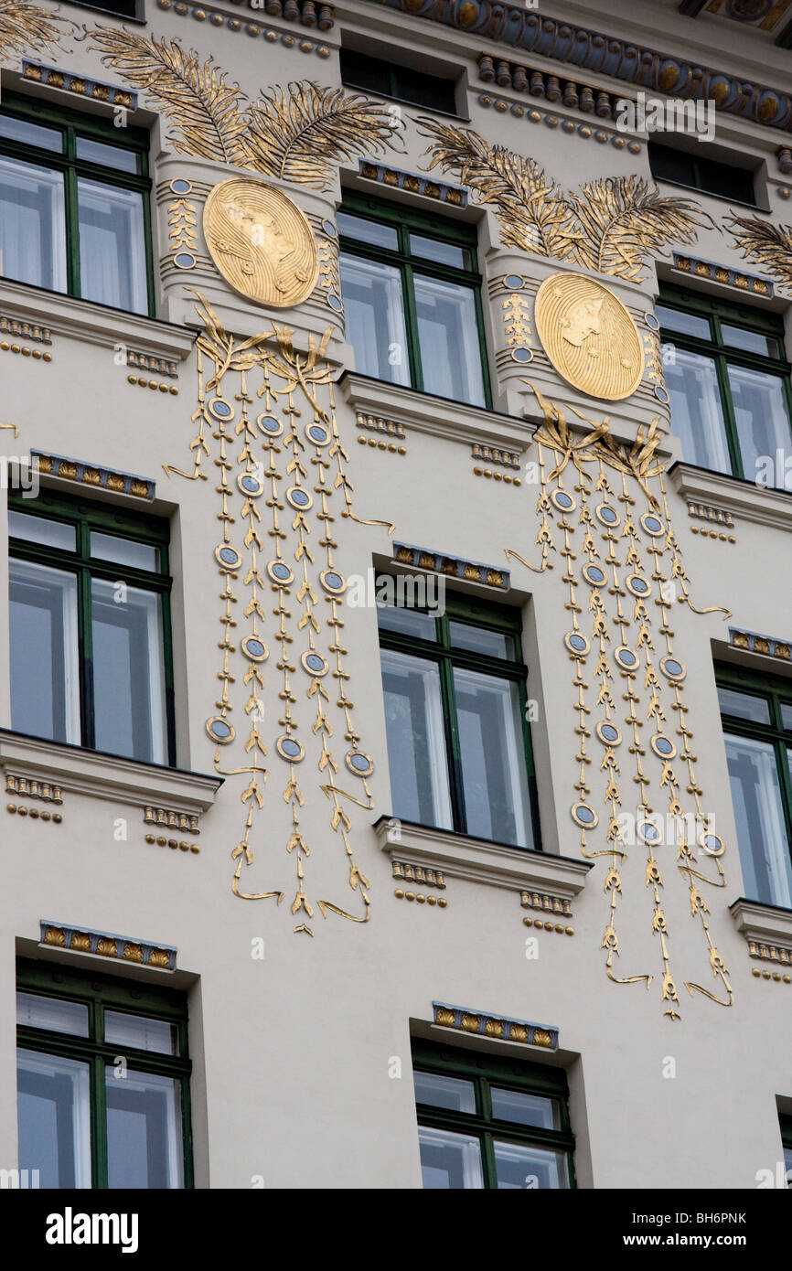 Viennese jugendstil immagini e fotografie stock ad alta risoluzione - Alamy