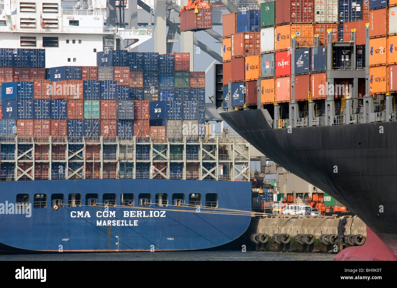 Container vessels immagini e fotografie stock ad alta risoluzione - Alamy