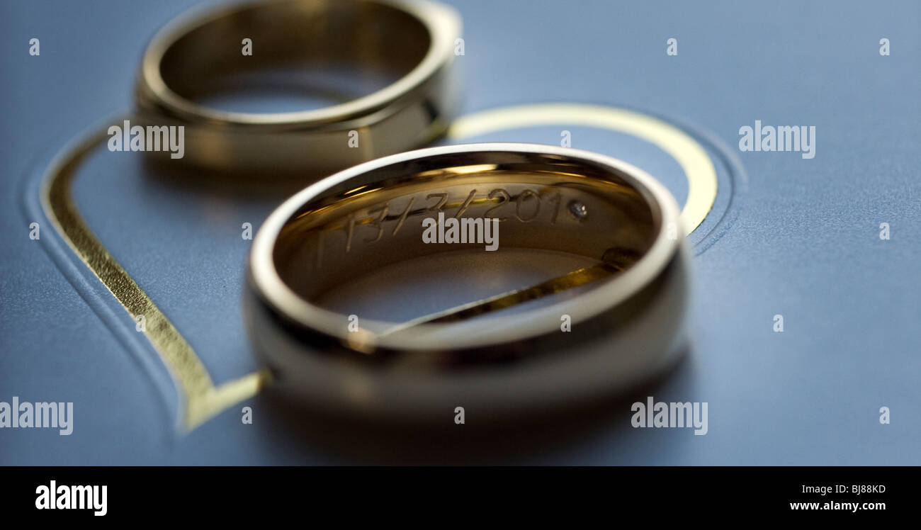 Anelli oro immagini e fotografie stock ad alta risoluzione - Alamy