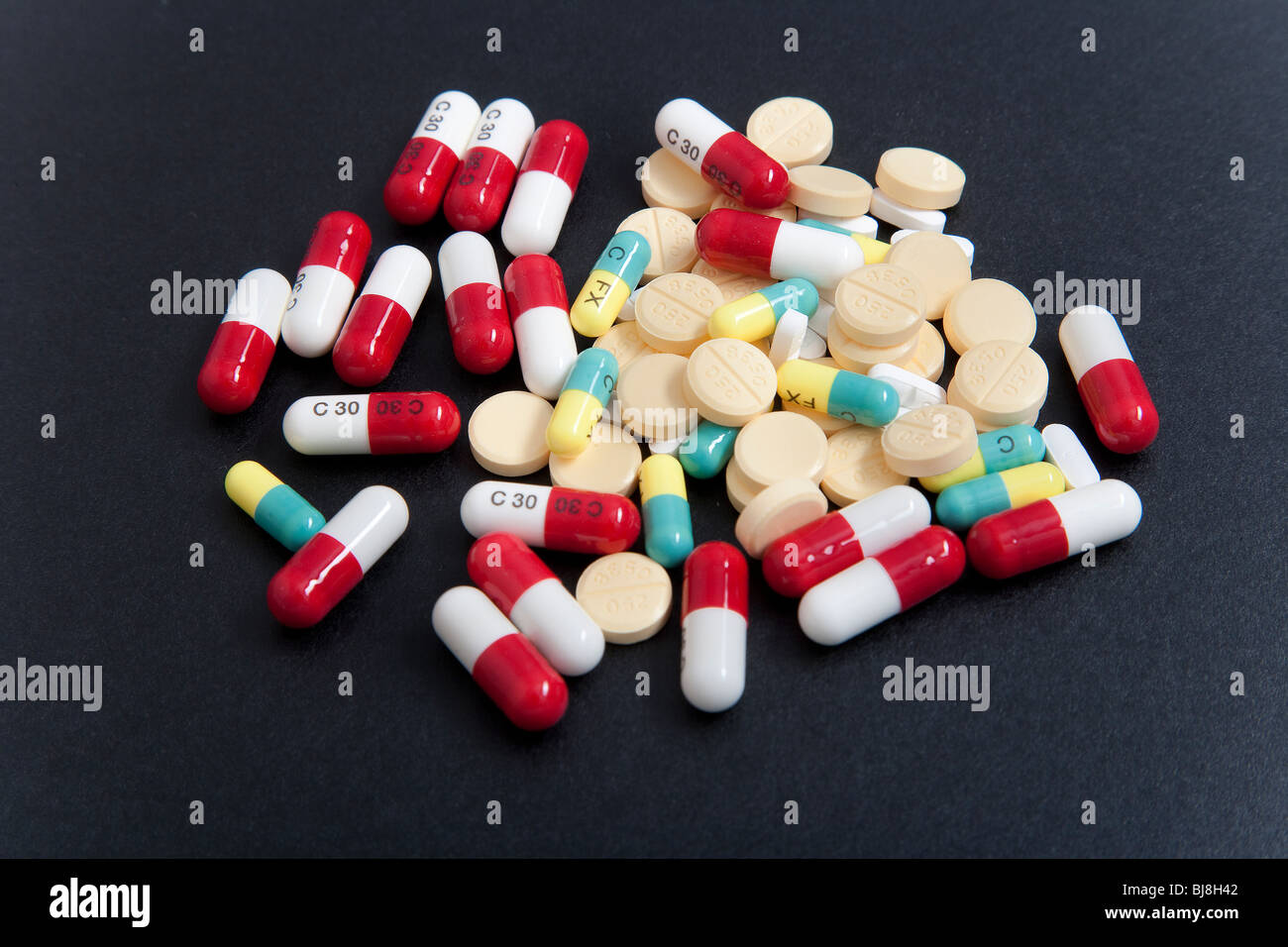 Droghe illegali immagini e fotografie stock ad alta risoluzione - Alamy