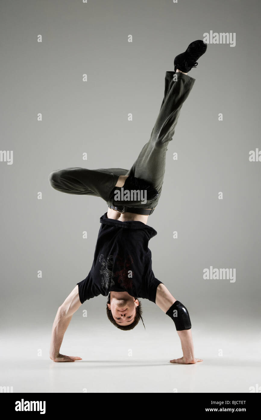 Break dance immagini e fotografie stock ad alta risoluzione - Alamy
