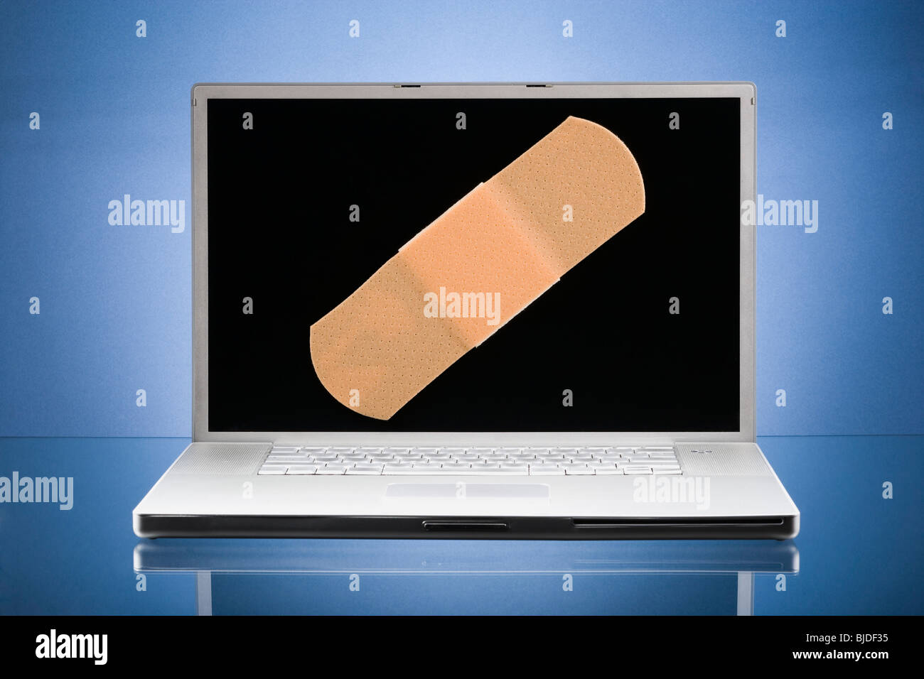 Schermo rotto del computer immagini e fotografie stock ad alta ...