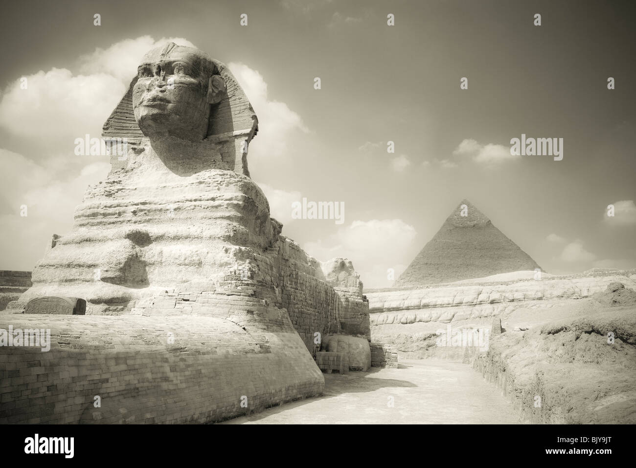 Bianco e nero, la Grande Sfinge a Giza visto dalla Sfinge Enclosure con ...