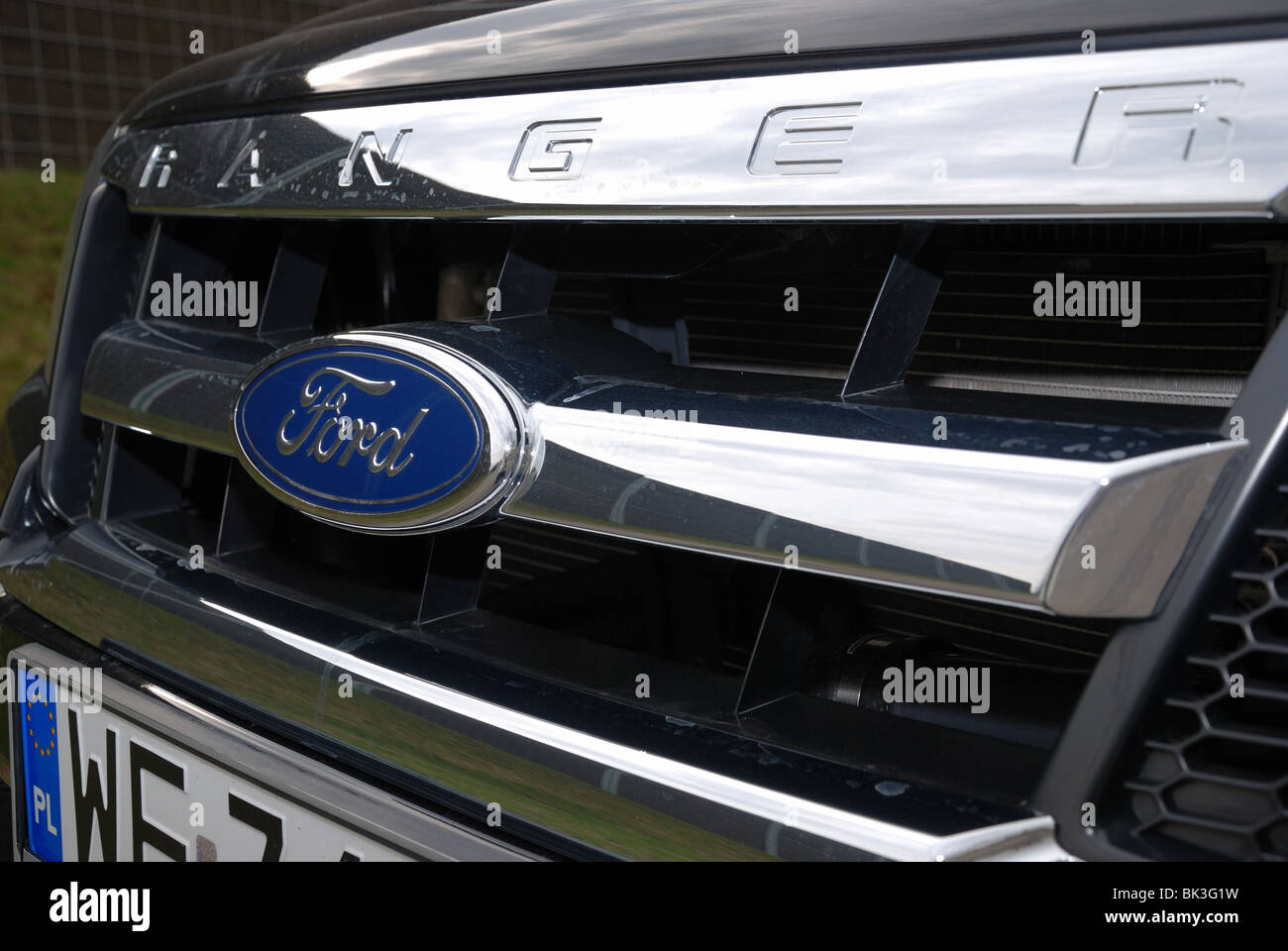 Logo badge emblem front grill ford immagini e fotografie stock ad alta ...