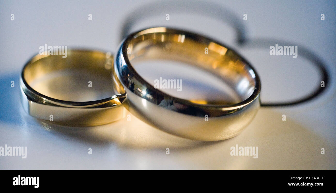 Anelli di matrimonio immagini e fotografie stock ad alta risoluzione ...