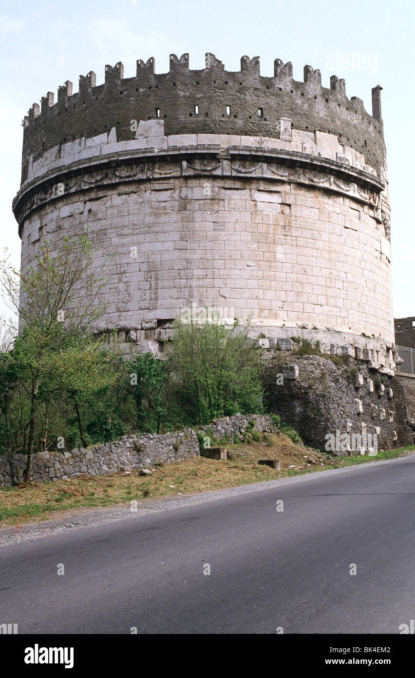 Tomb of caecilia metella immagini e fotografie stock ad alta ...