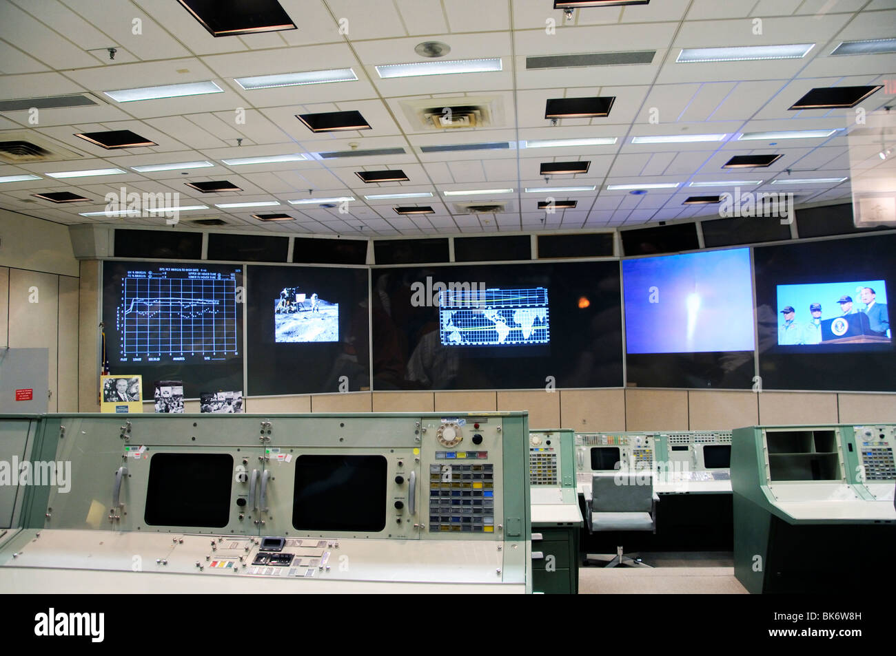 Nasa control room immagini e fotografie stock ad alta risoluzione - Alamy