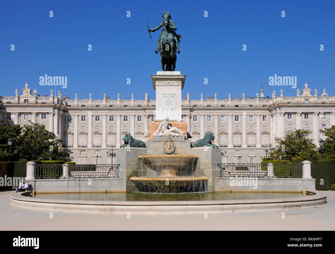 Statua equestre felipe iv europa immagini e fotografie stock ad alta ...