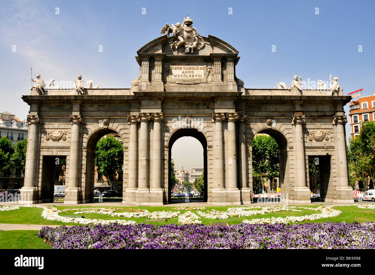 Alcalá gate immagini e fotografie stock ad alta risoluzione - Alamy