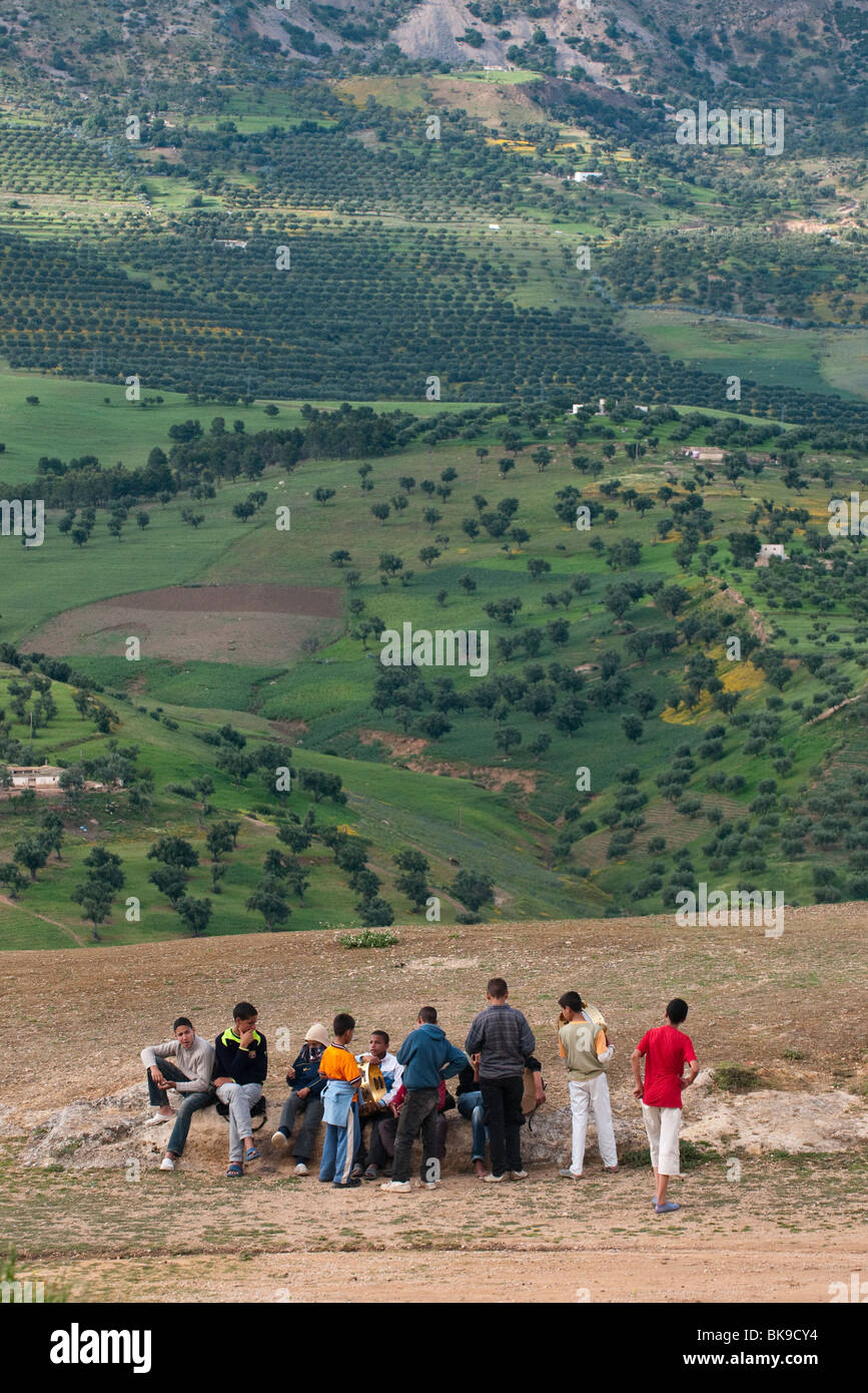 Ragazzi marocchini immagini e fotografie stock ad alta risoluzione - Alamy