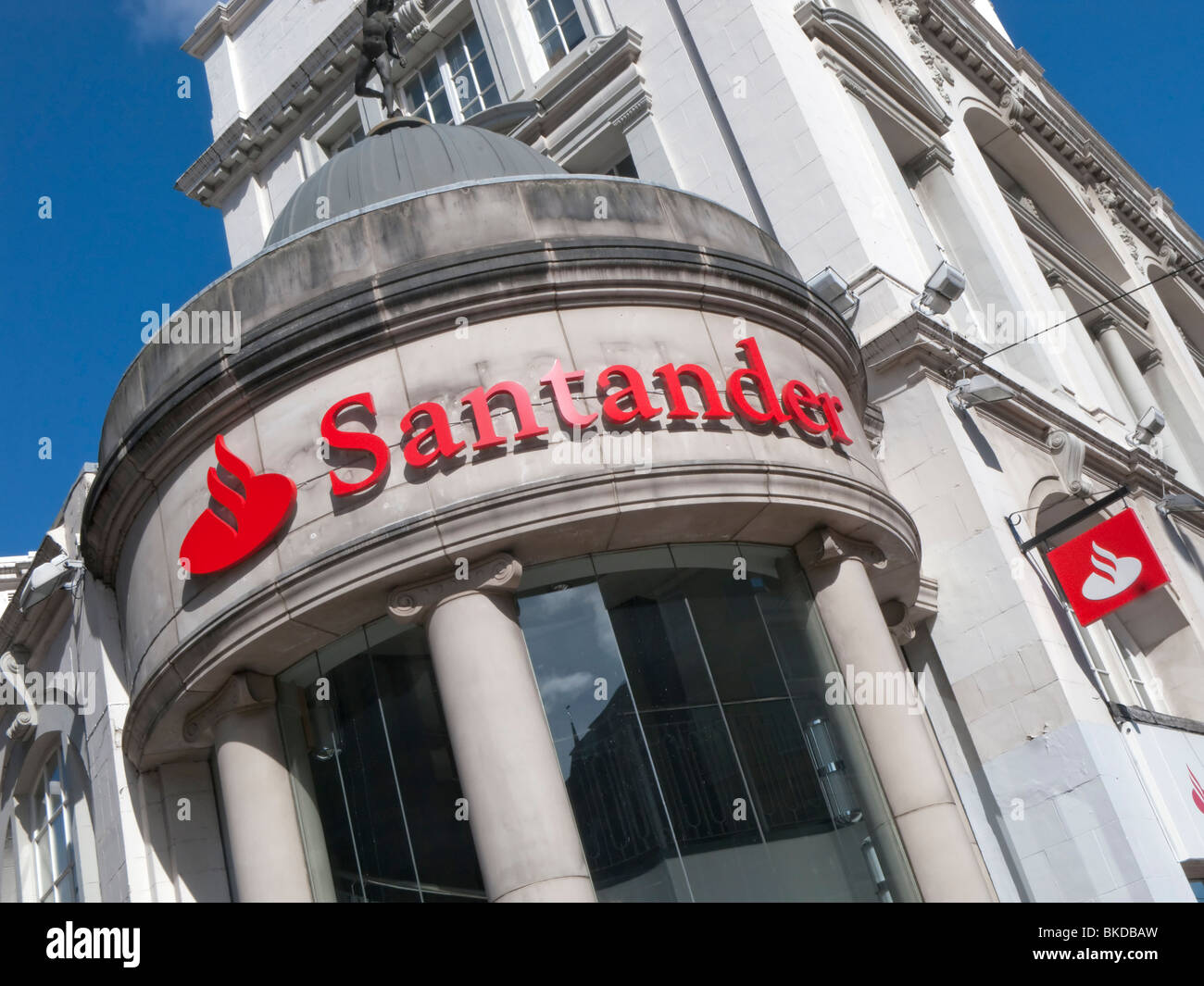 Santander bank logo sign immagini e fotografie stock ad alta ...