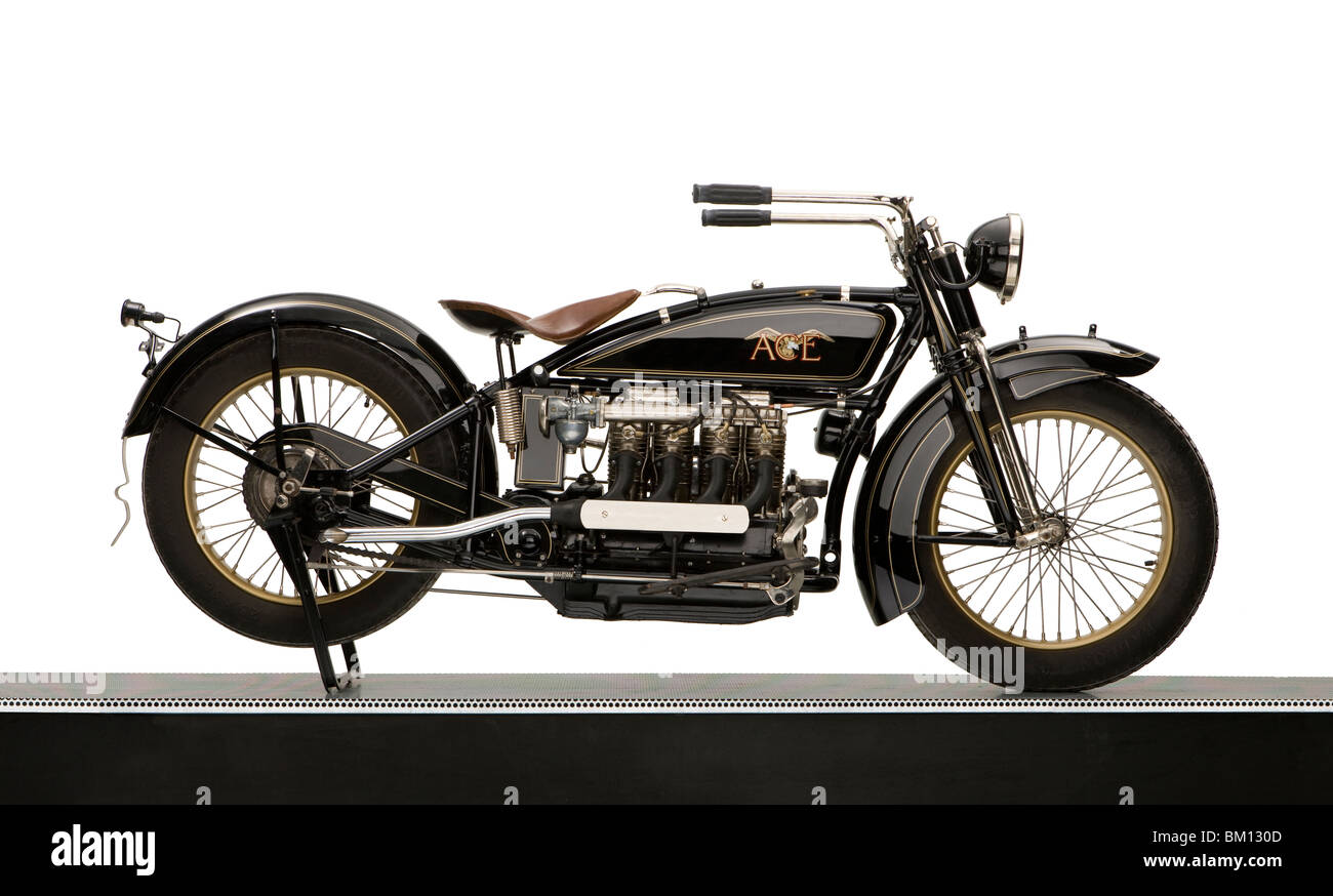 Motociclo a quattro cilindri immagini e fotografie stock ad alta ...