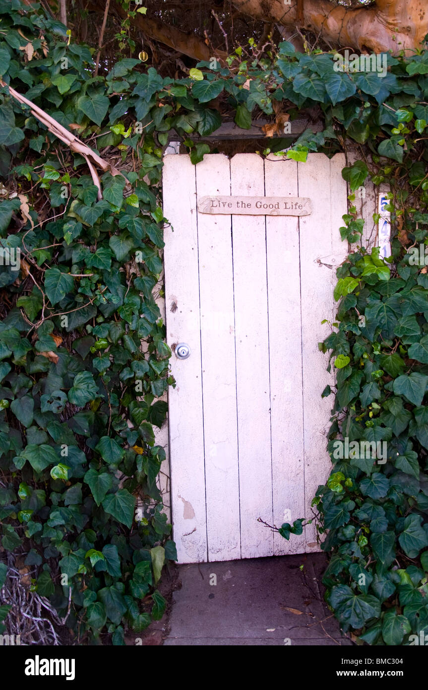 Porta segreta immagini e fotografie stock ad alta risoluzione - Alamy