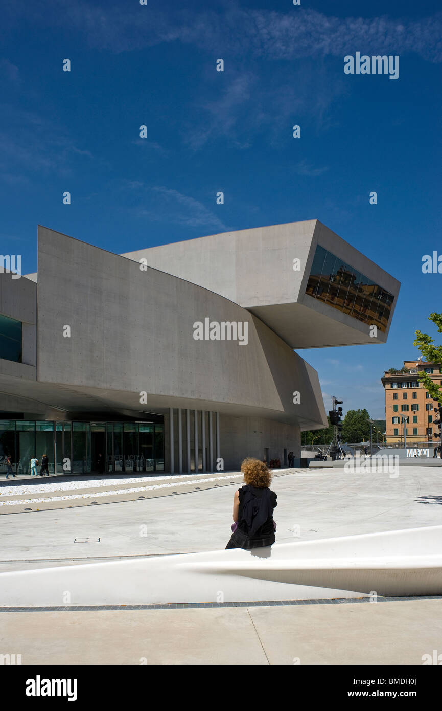 Maxxi rome zaha hadid immagini e fotografie stock ad alta risoluzione ...