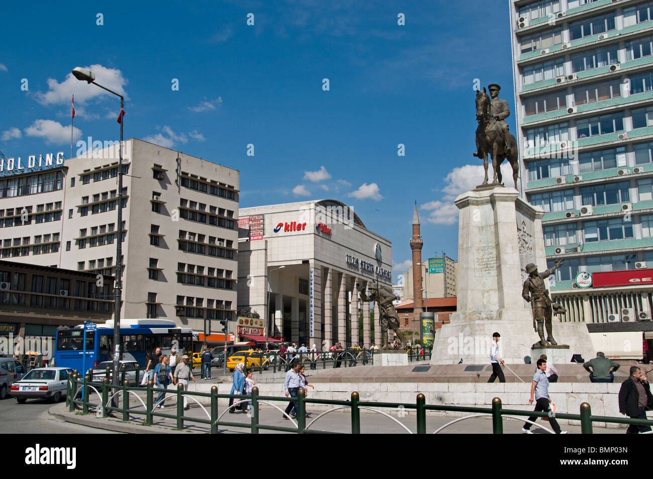 Ataturk statua immagini e fotografie stock ad alta risoluzione - Alamy