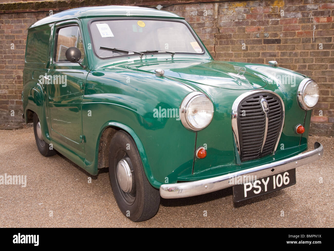 Furgone classico immagini e fotografie stock ad alta risoluzione - Alamy