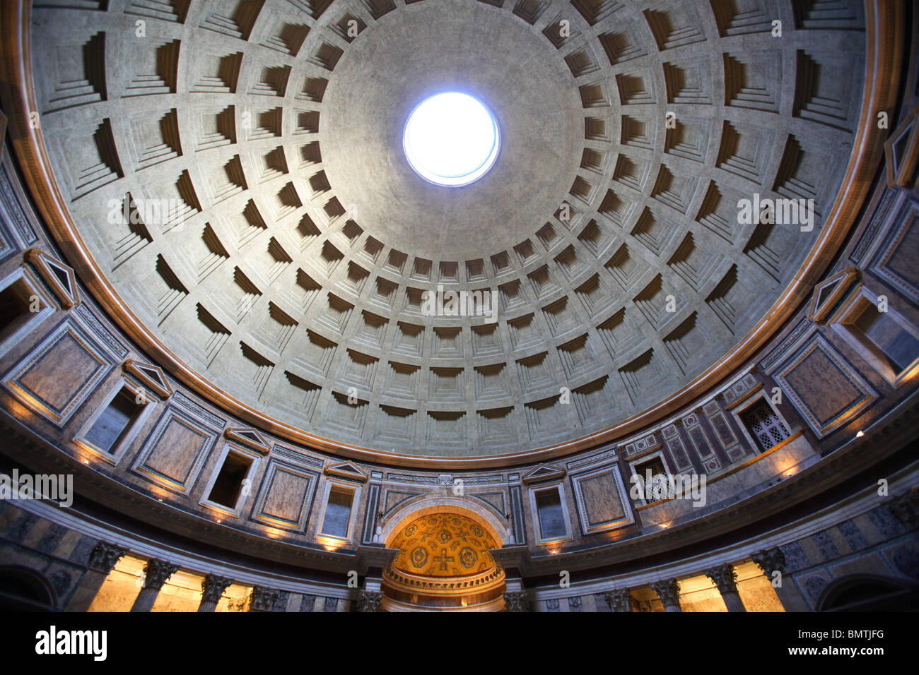 Roman pantheon immagini e fotografie stock ad alta risoluzione - Alamy