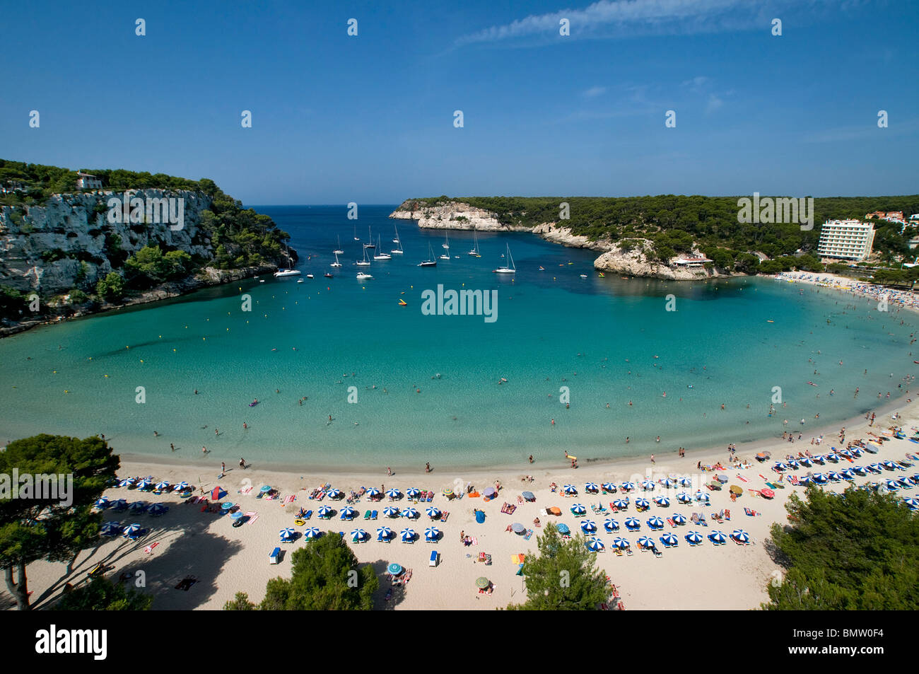 La spiaggia e la baia di Cala Galdana Minorca, Baleari, Spagna Foto ...