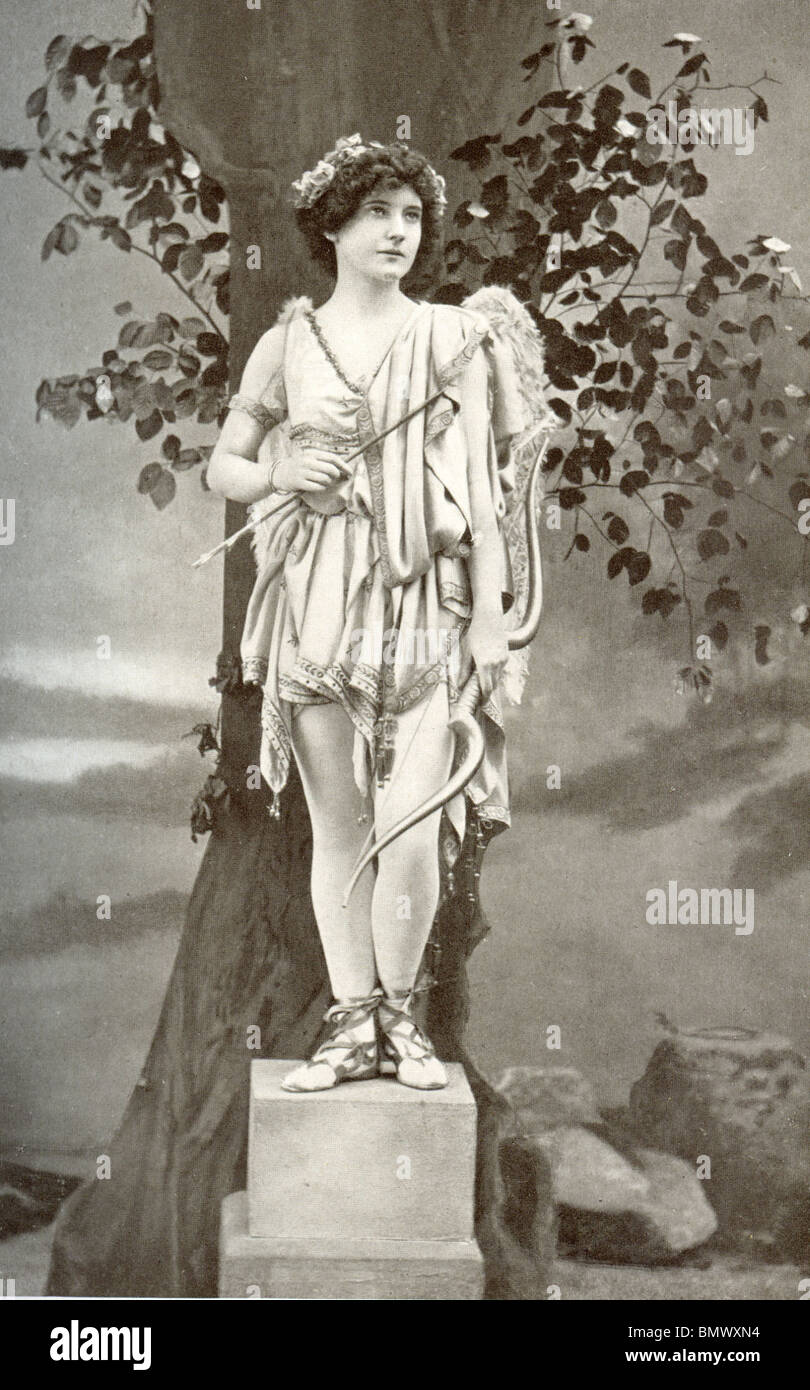 Signorina moore immagini e fotografie stock ad alta risoluzione - Alamy