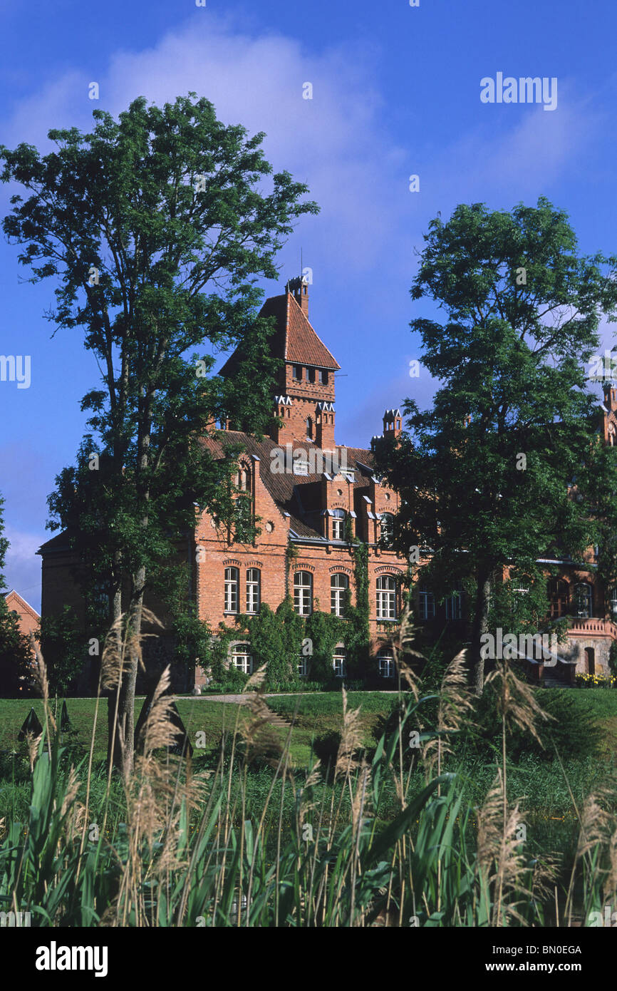 Tukuma jaunmoku pils castle immagini e fotografie stock ad alta ...