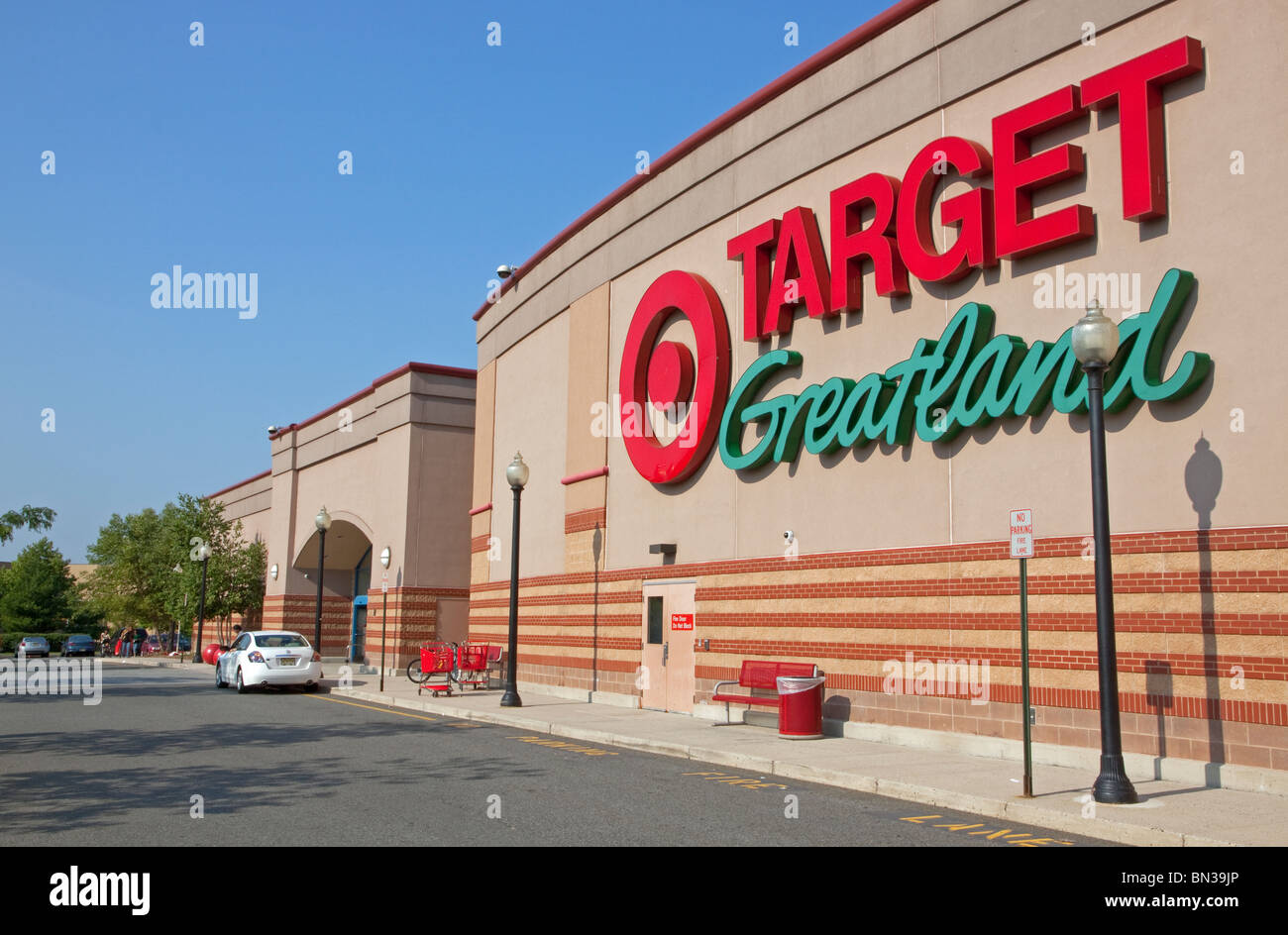 Logo bullseye immagini e fotografie stock ad alta risoluzione - Alamy