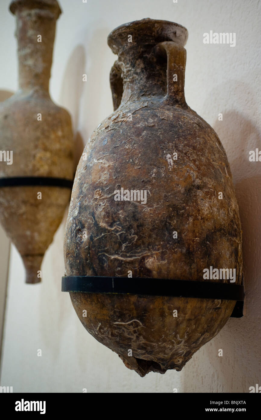 Anfora romana immagini e fotografie stock ad alta risoluzione - Alamy