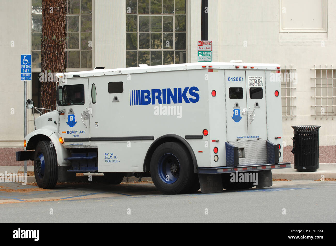 Armoured car immagini e fotografie stock ad alta risoluzione - Alamy