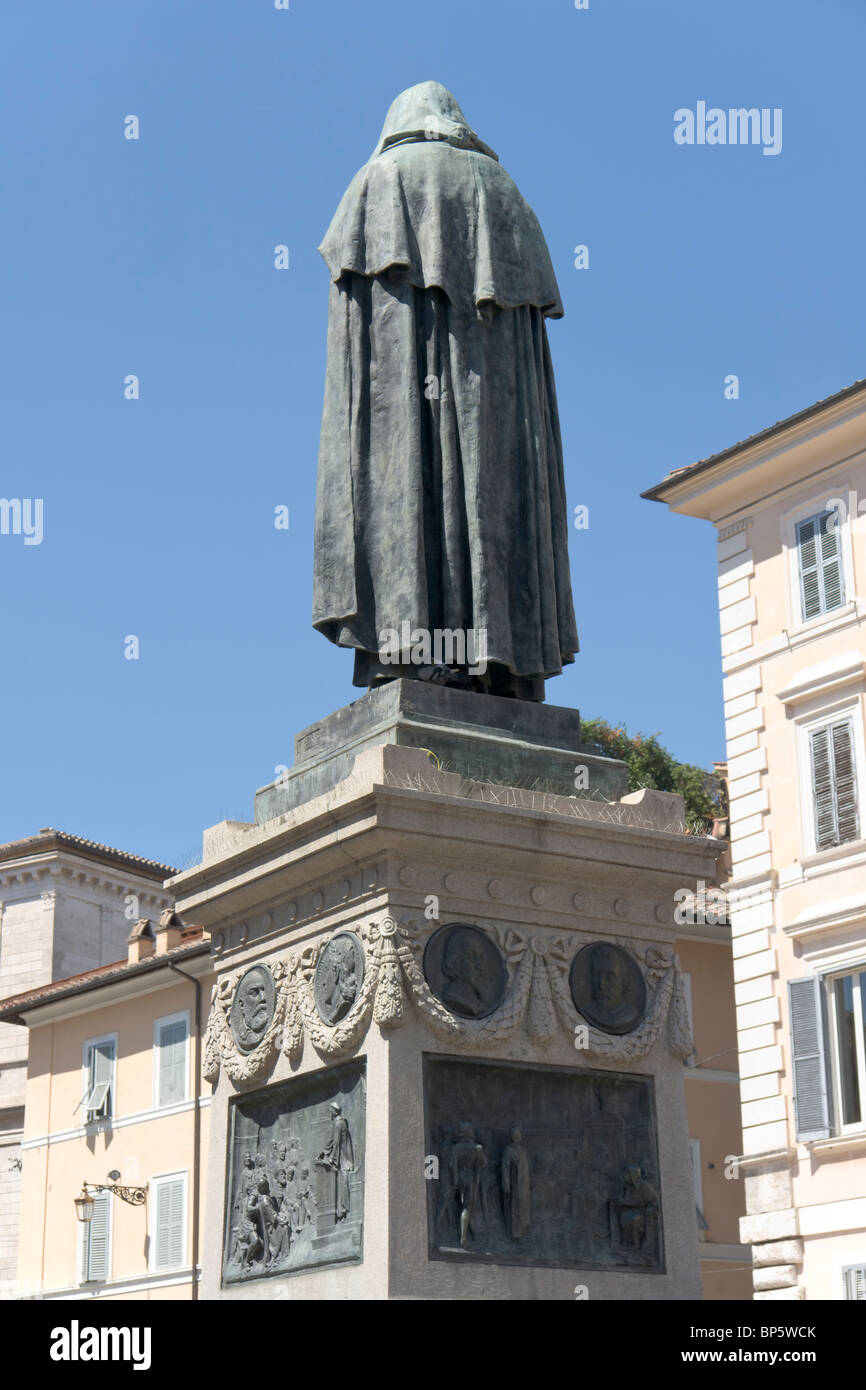 Monumento a giordano bruno immagini e fotografie stock ad alta risoluzione - Alamy