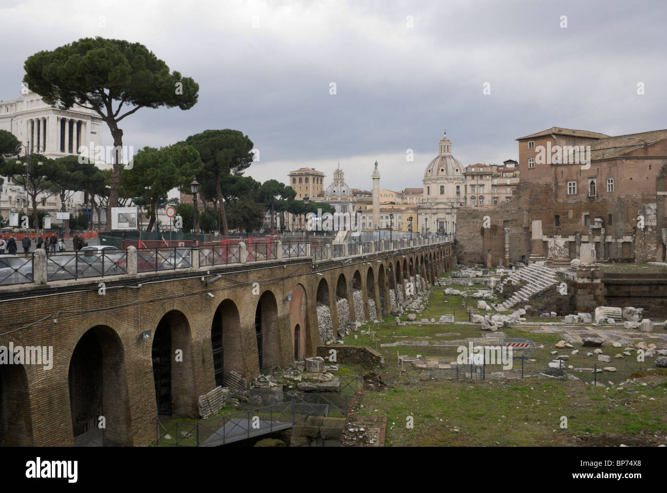 Foro romano imperiale immagini e fotografie stock ad alta risoluzione ...