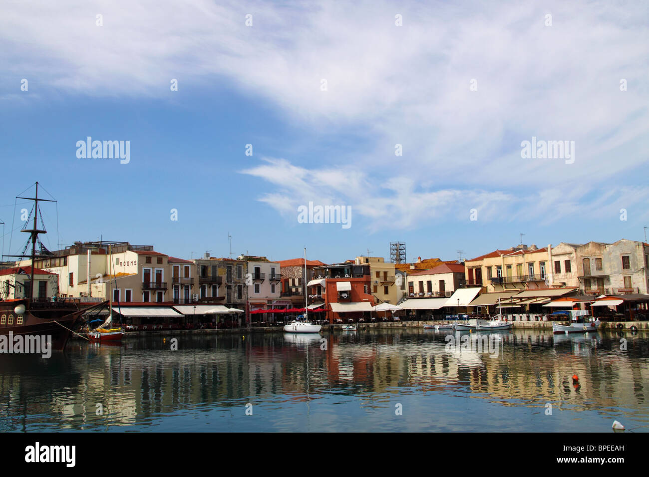 Porto di creta rethymno immagini e fotografie stock ad alta risoluzione ...