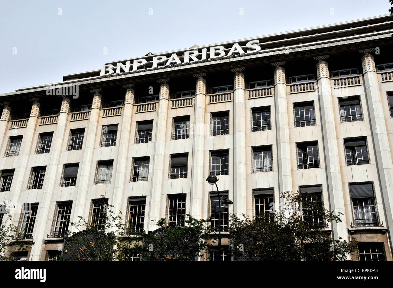 Bnp paribas banca edificio immagini e fotografie stock ad alta ...