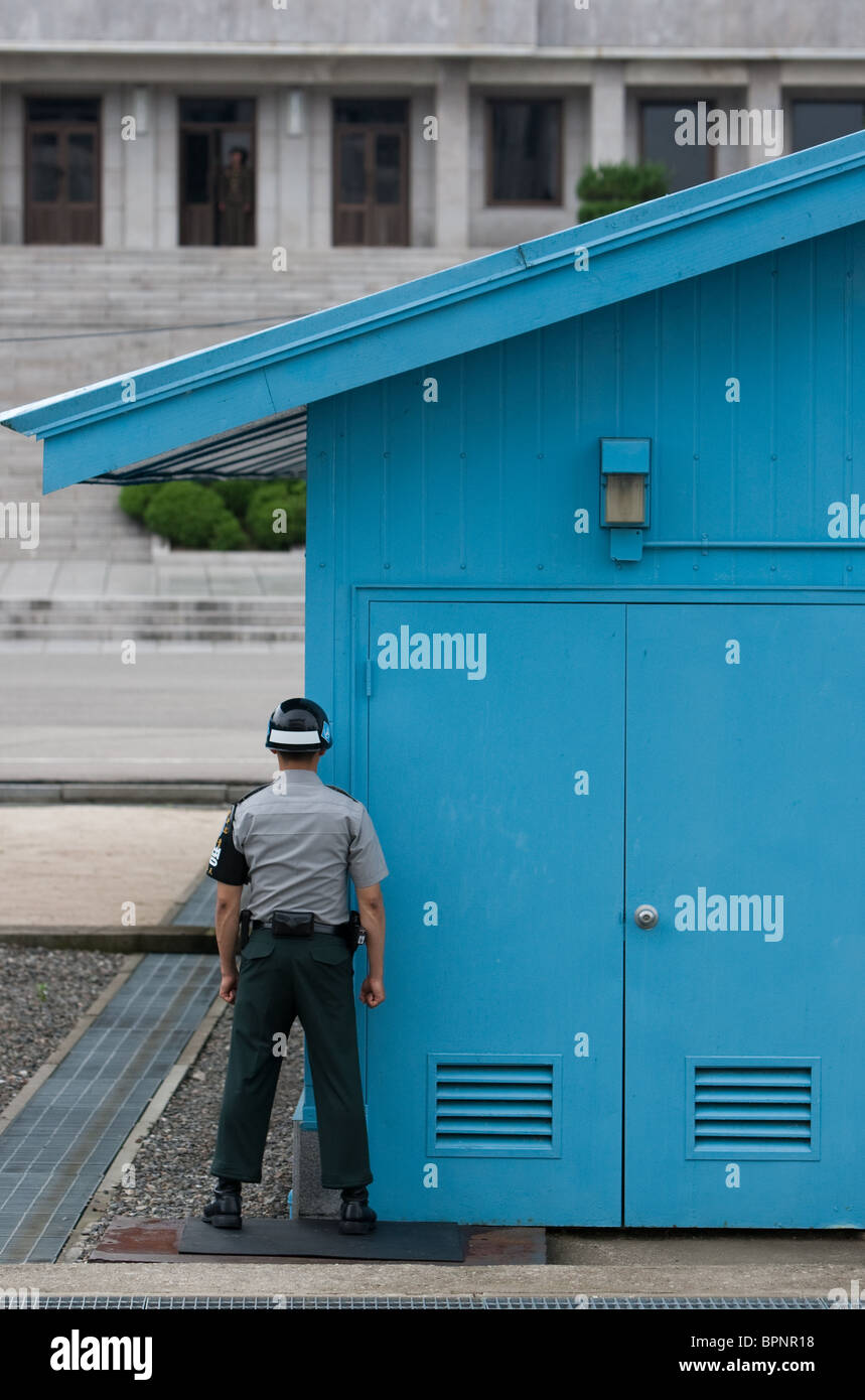 Zona demilitarizzata di Panmunjom, il confine tra Corea del Nord e ...