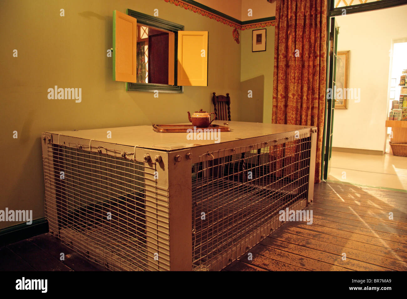 Morrison shelter immagini e fotografie stock ad alta risoluzione - Alamy
