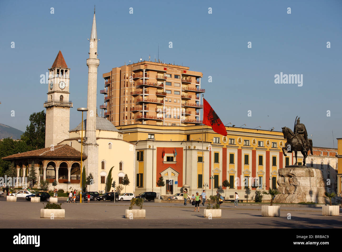 Piazza skanderberg immagini e fotografie stock ad alta risoluzione - Alamy