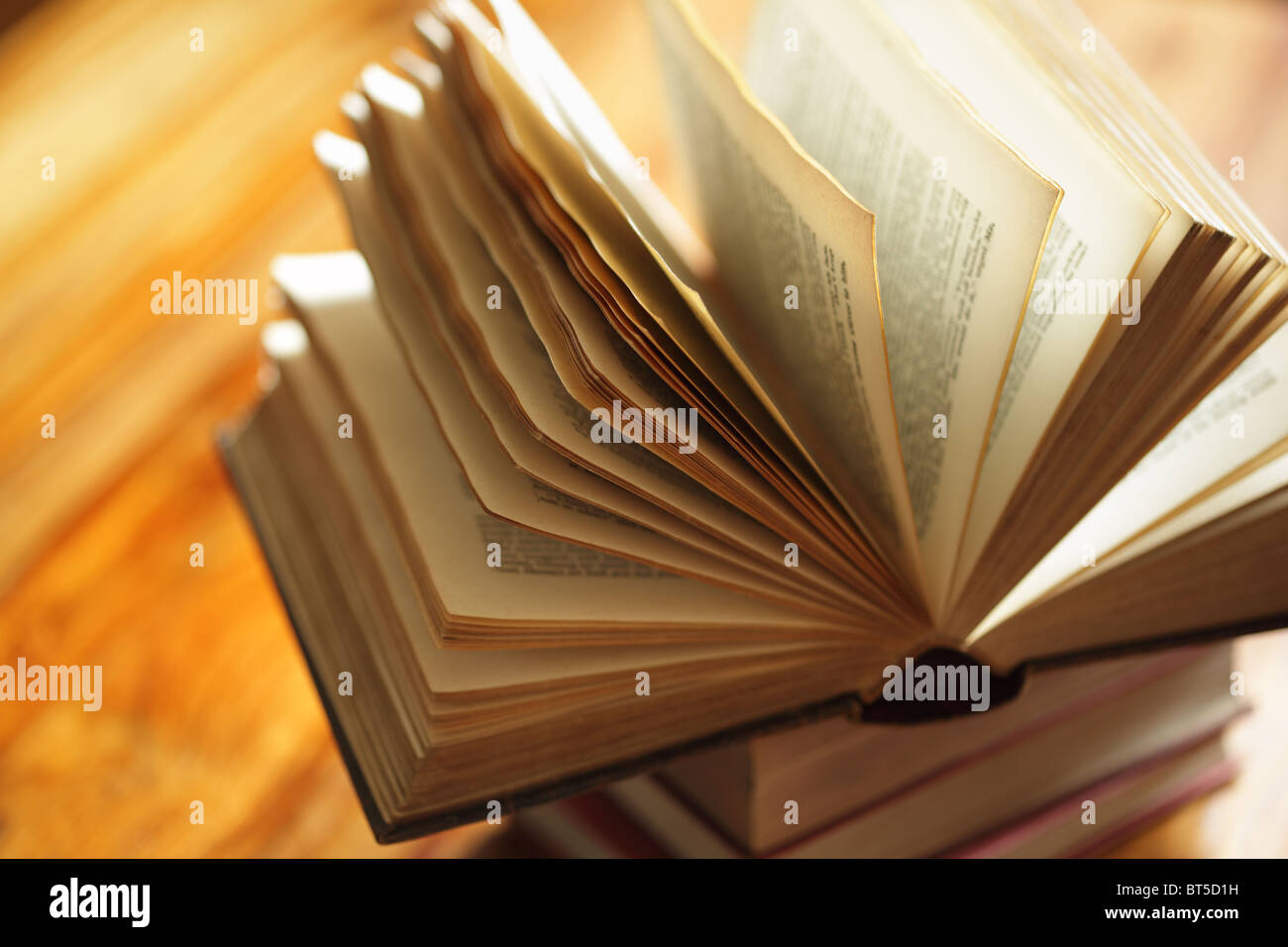 Libreria leggi immagini e fotografie stock ad alta risoluzione - Alamy