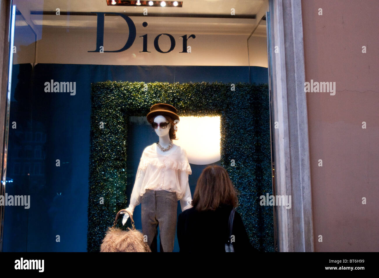 Negozio dior negozio roma italia europa immagini e fotografie stock ad ...