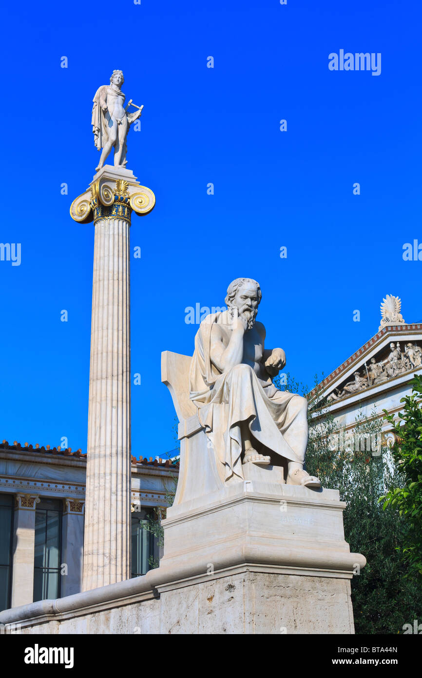 Statue greche classiche immagini e fotografie stock ad alta risoluzione ...