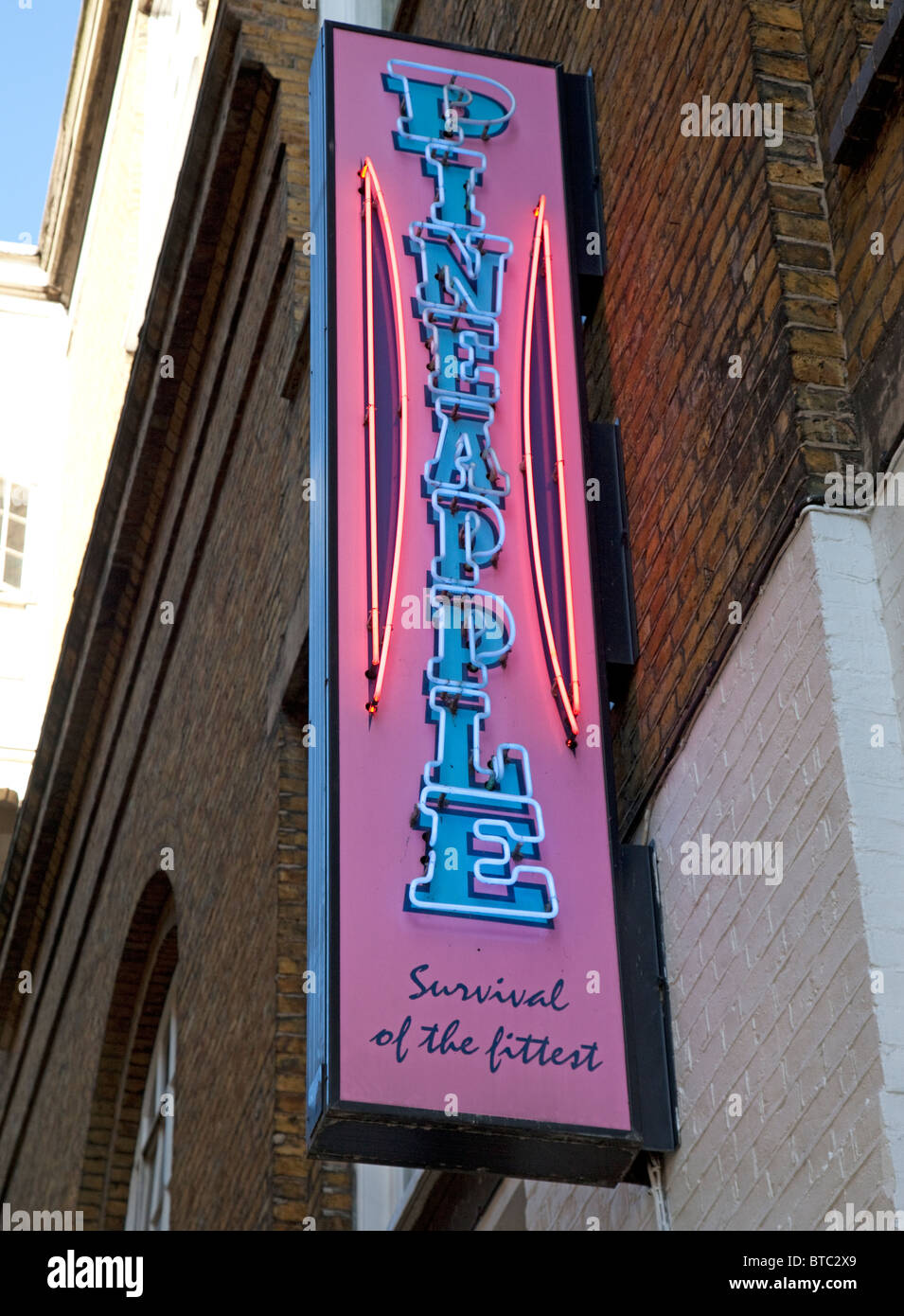 Danza di ananas immagini e fotografie stock ad alta risoluzione - Alamy