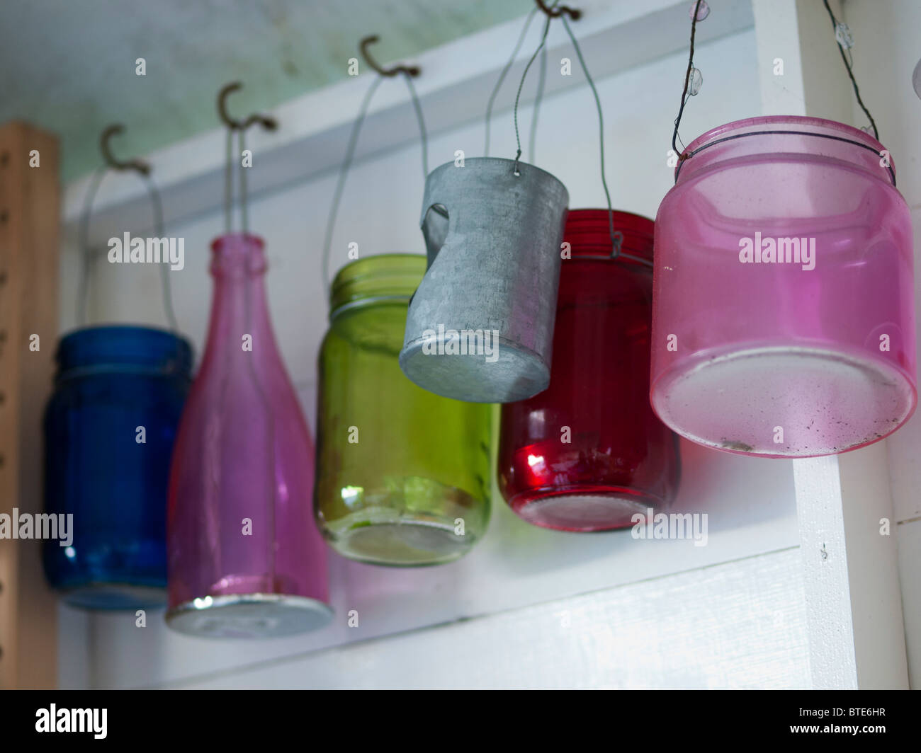 Barattoli appesi immagini e fotografie stock ad alta risoluzione - Alamy