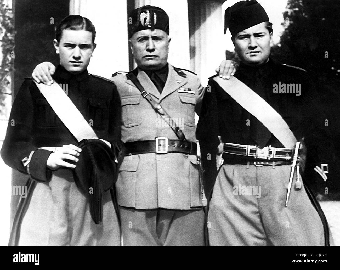 BENITO MUSSOLINI, con i suoi due figli più antico, 1 maggio 1938 Foto ...